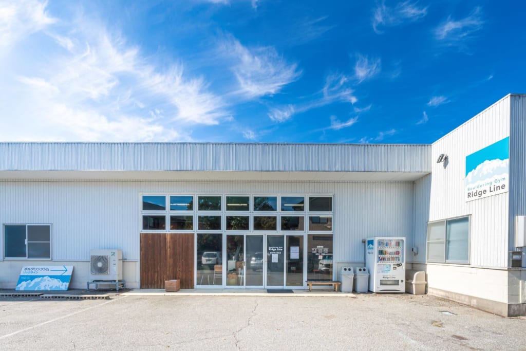 Ridge Line | FINEPLAY